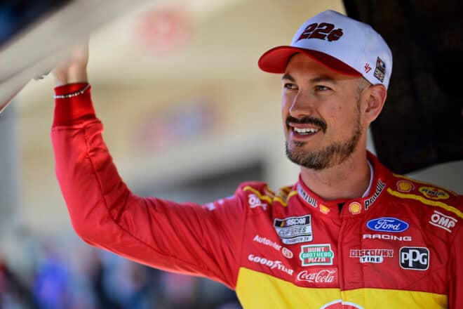 NASCAR Qualifying Results: Joey Logano Captures Phoenix Pole